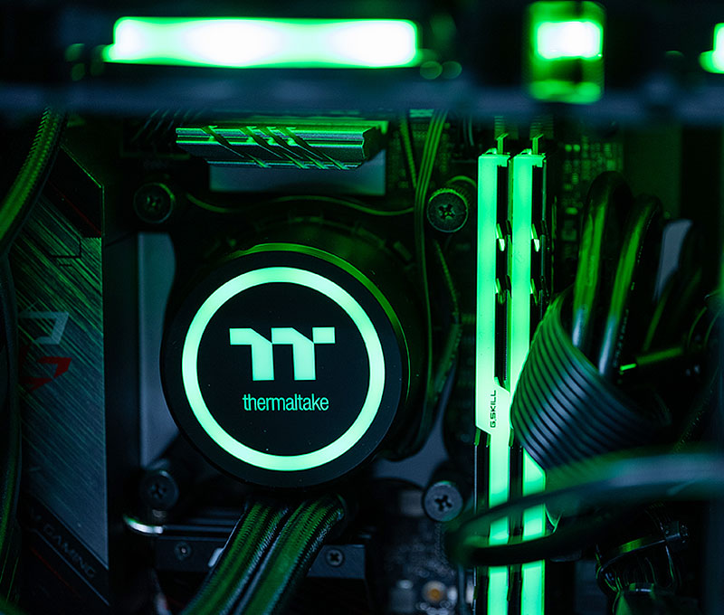 Razer Dual Tomahawk PC Build Giveaway | Newegg.ca